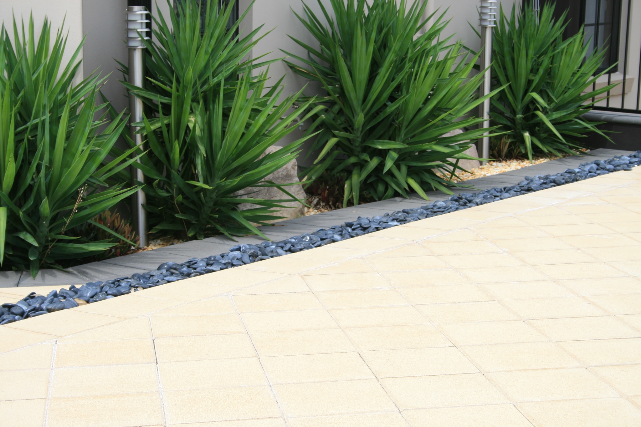 Adbri Quadro Oatmeal | Smart Stone Landscape Supplies